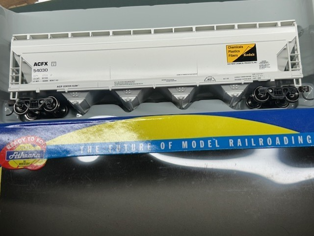 KODAK - CHEMICALS PLASTICS - ACF CENTERFLOW 4-Bay HOPPER CAR -HO SCALE ...