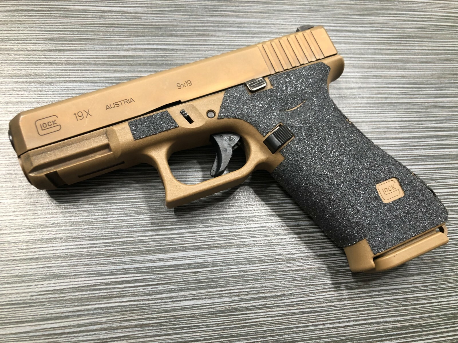 HANDLEITGRIPS Sandpaper Gun Grip Tape Wrap for Glock 19X and Glock 45 ...