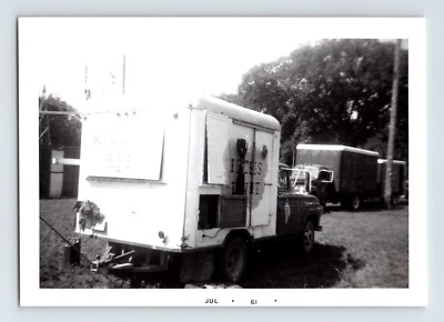 Vintage Photo Madden Stillian Circus 1961 Trailer Wagon Killer Ape 5" x ...