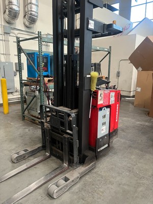 Forklifts - Raymond Easi