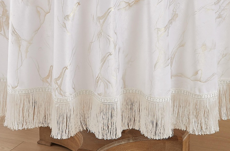 Warm Home Designs White Velvet Tablecloth. 90 Inch Round Table Cloth ...