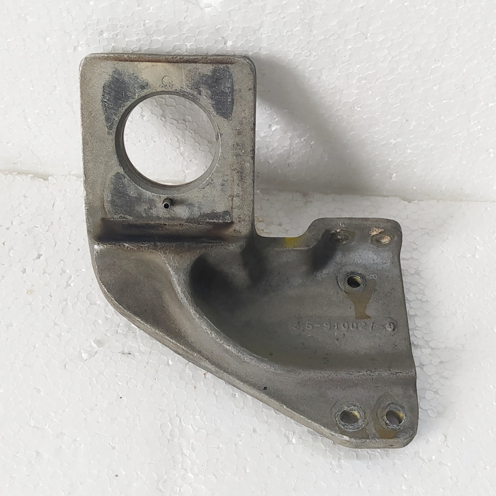 35-910027-9 Beechcraft Bonanza Fitting Forward Engine Mount, RH | eBay