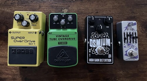 Lot of 4 Guitar Pedals (Boss, Behringer Overdrive, Osmium Distortion ...