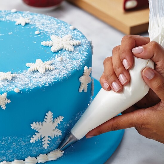 NEW SEALED PACKED Cake Boss Holiday WINTER Cake Kit Decorating Tools 25 ...