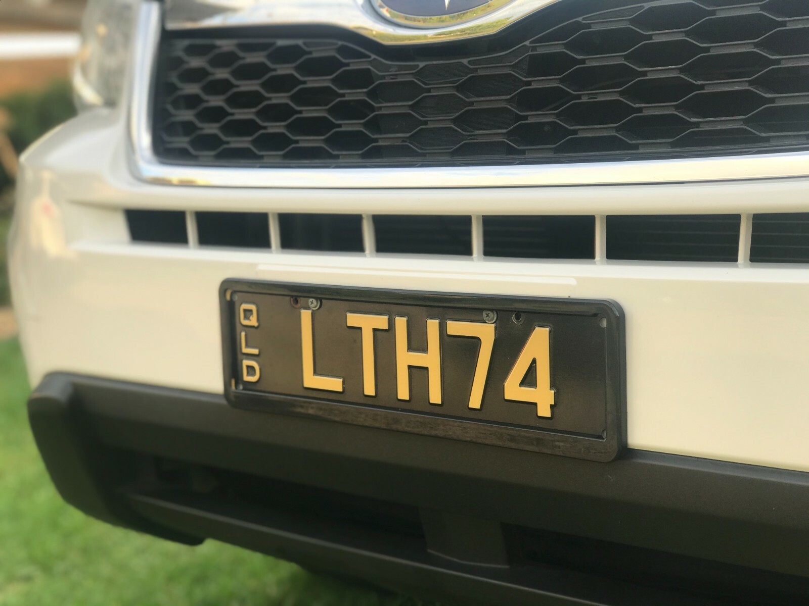 QLD Slimline/Standard Combination Black Number Plate Surrounds Set ...