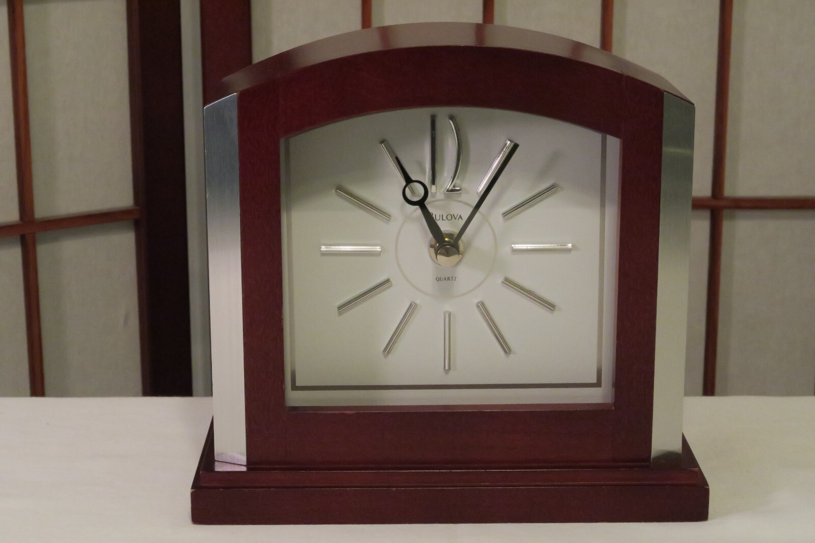 BULOVA QUARTZ MANTEL SHELF DESK CHERRY TONE WOOD CLOCK B2774 ART DECO ...