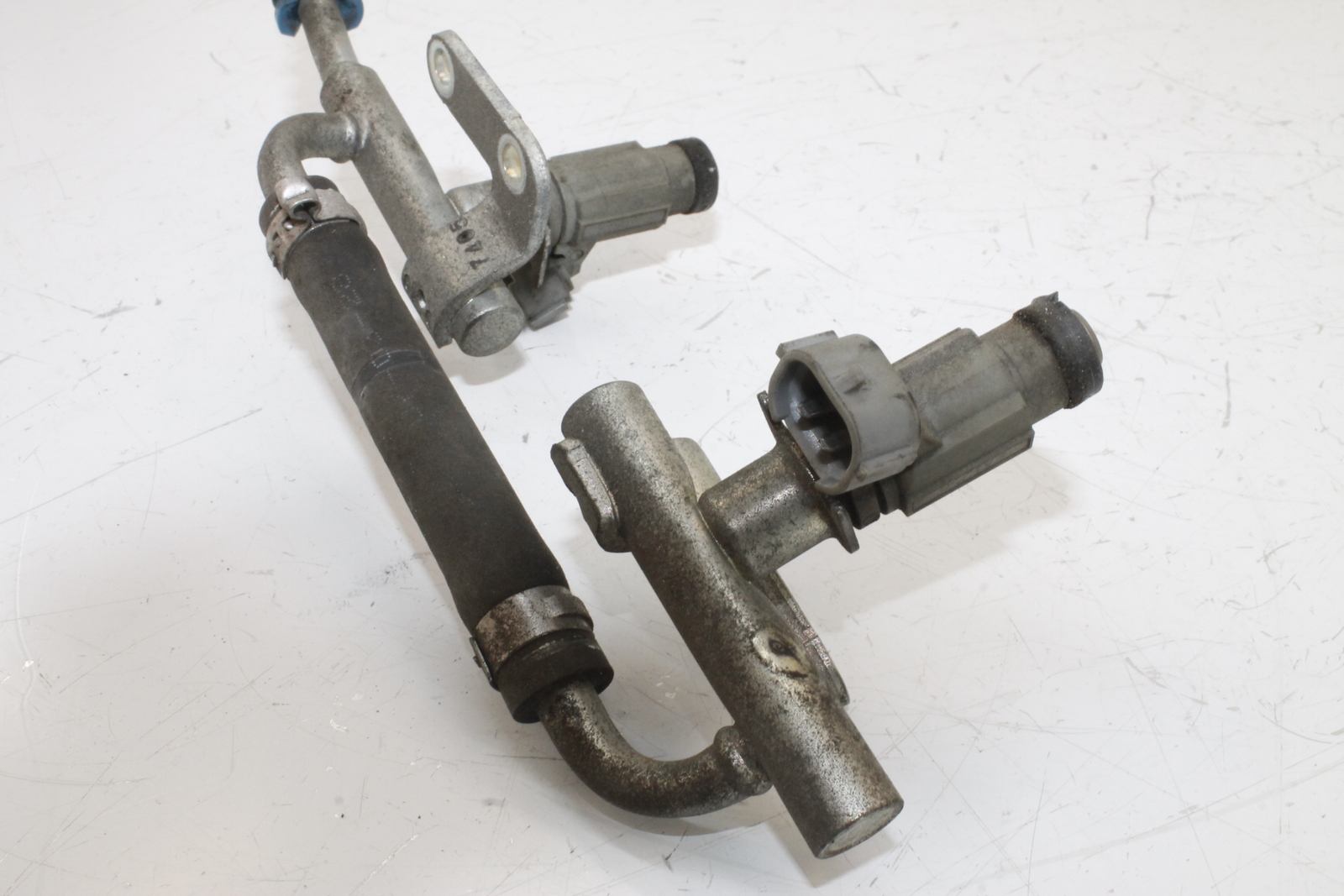 06-09 M109R FUEL INJECTORS RAIL MAIN INJECTOR THROTTLE BODIES BODY ...