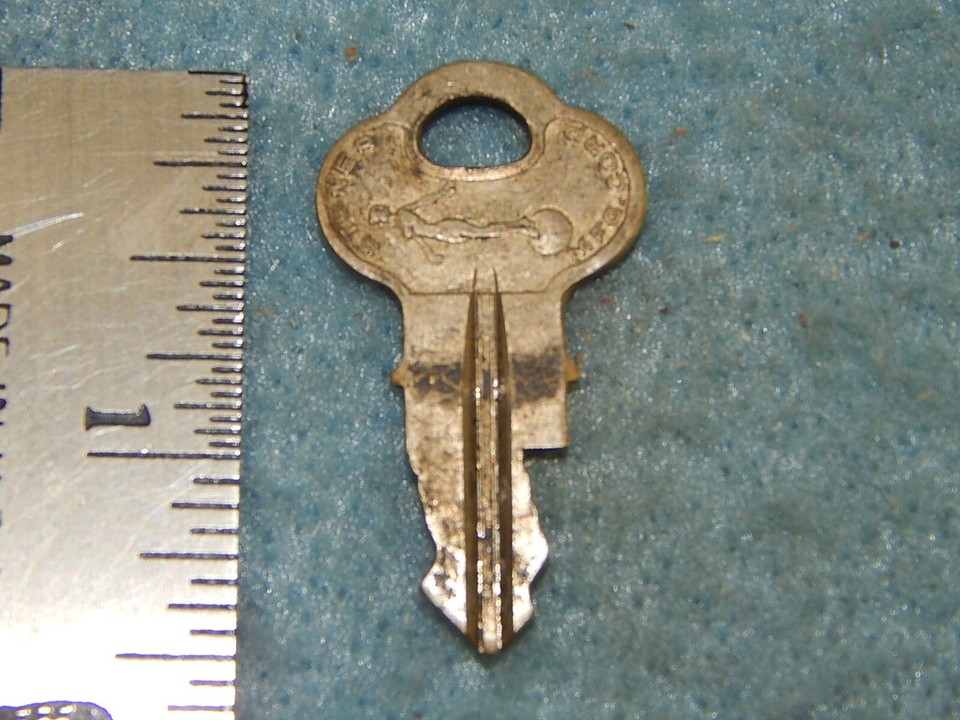vintage coin operator key: Stoner Manufacturing Company - N 307 ...