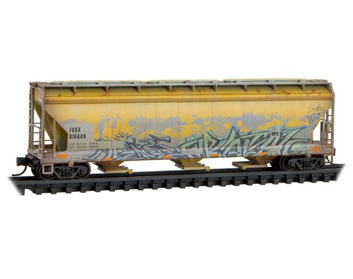 First Union Rail Leasing 3-Bay Covered Hopper Weathered MTL#094 46 890 ...
