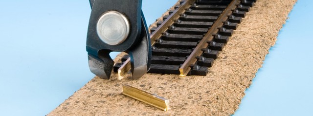 Xuron 2175M Model Railway Vertical 'in Situ' 00/n Gauge Track Cutter ...