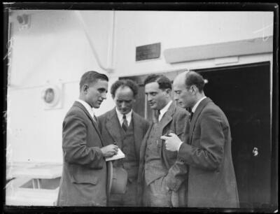 Leo, Jan & Mischel Cherniavsky a sun reported their arrival Makura ...