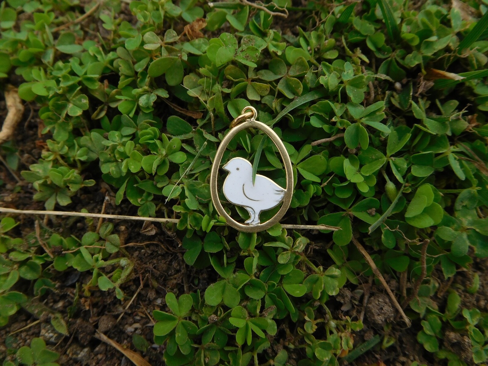 Imperial Romanov 1900 18K Gold Enamel Chicken Chick Easter Egg Pendant ...