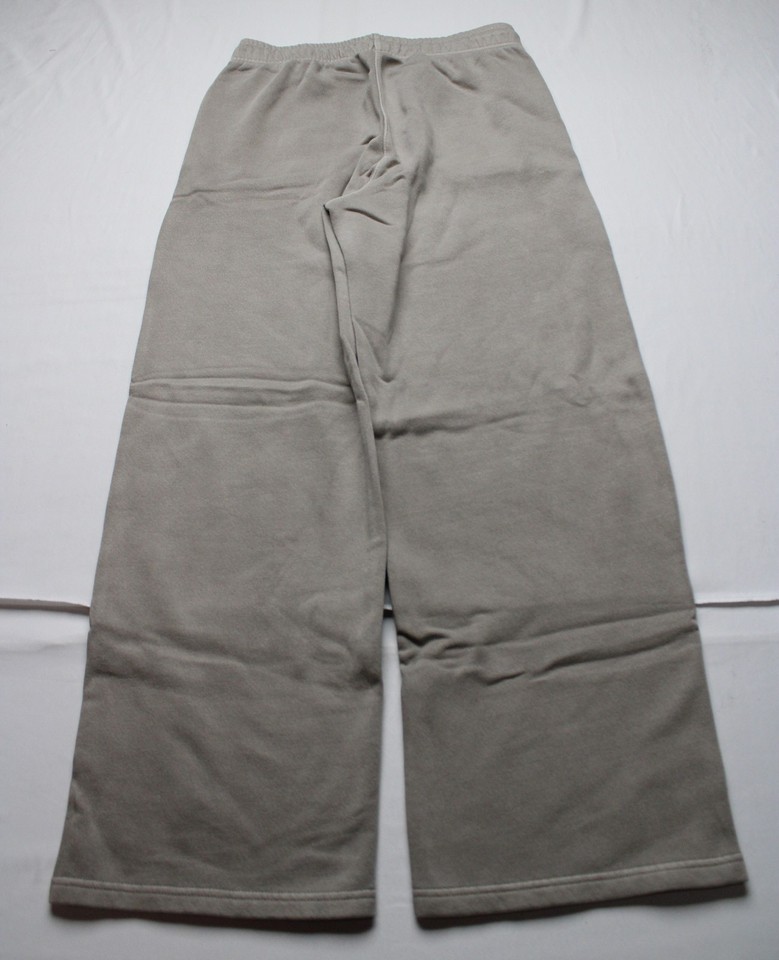 Gap Women's Petite Relaxed Straight-Leg Sweatpants AC2 Quail Size: PXS ...