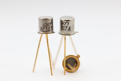 BC107A GOLD TRANSISTOR NOS( New Old Stock ) 1PC. C291U2F250119 | eBay