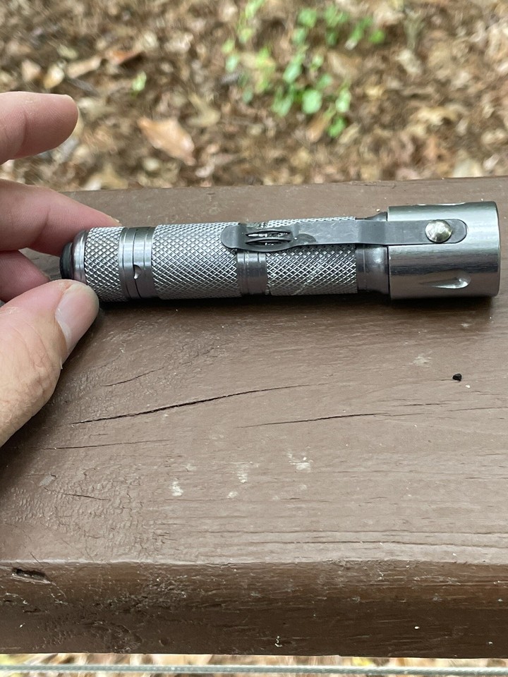 Vintage old school Surefire E2 Executive Tear Drop Flashlight 60 Lumen ...