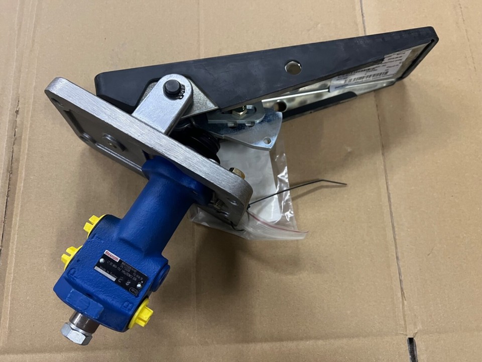 KONECRANES REXROTH FOOT BRAKE VALVE PEDAL 6077.006 | eBay