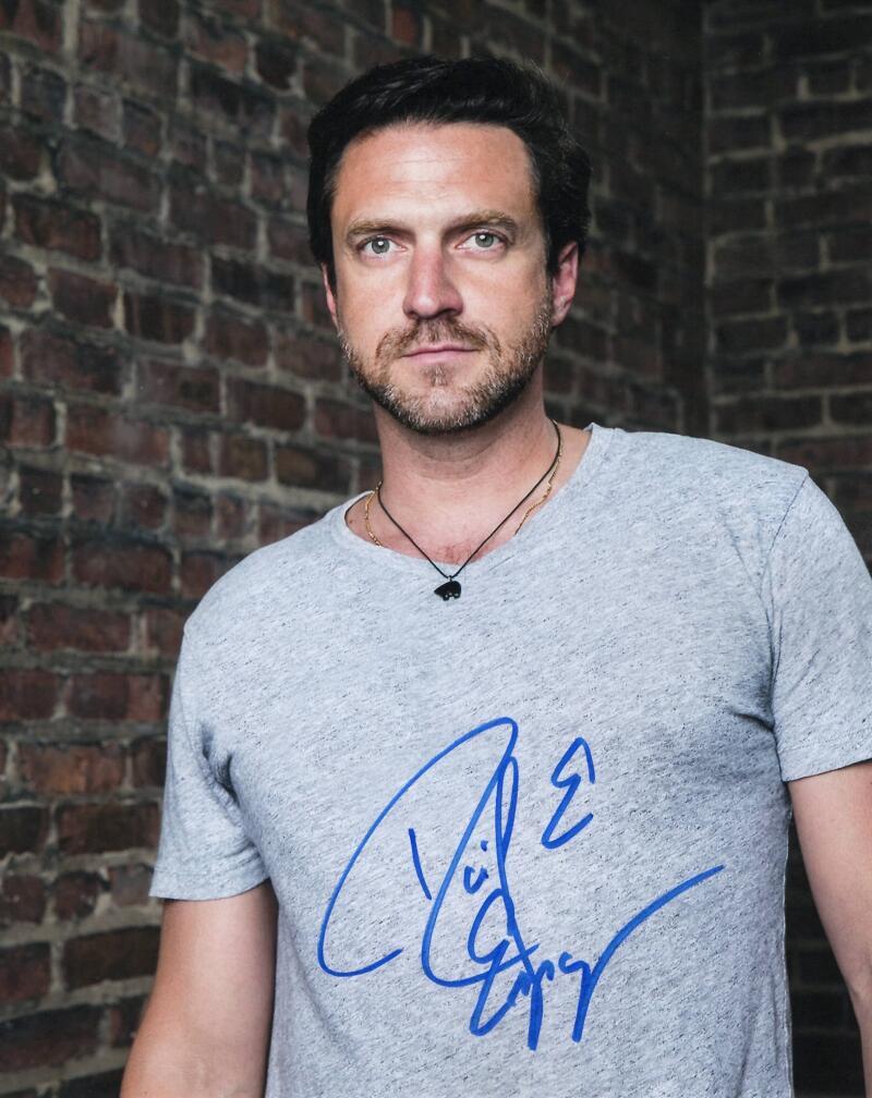 Raul Esparza Signed Autograph 8x10 Photo - Theatre Broadway Icon ...