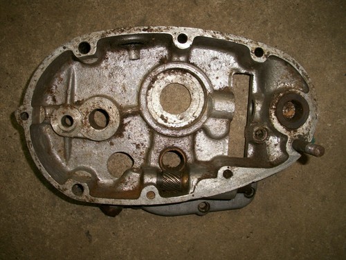 Triumph Preunit Inner Gearbox Cover T1563 Transmission T110 TR6 ?? BA ...