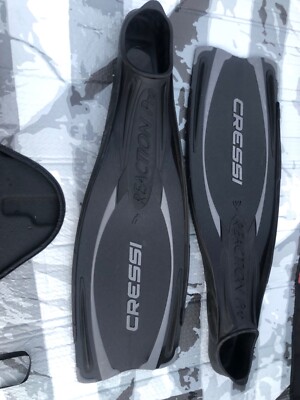 Cressi Reaction Pro Full Foot Fins SIZE 10-11 | eBay