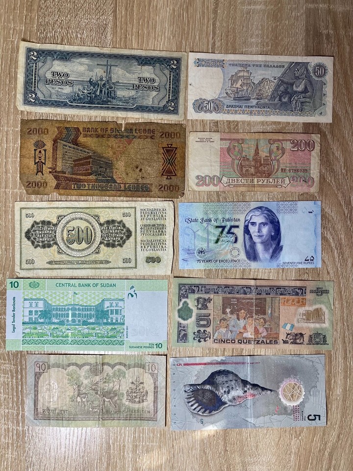 Mixed Array of 10 Deluxe Banknotes Circulated World Currency Foreign ...