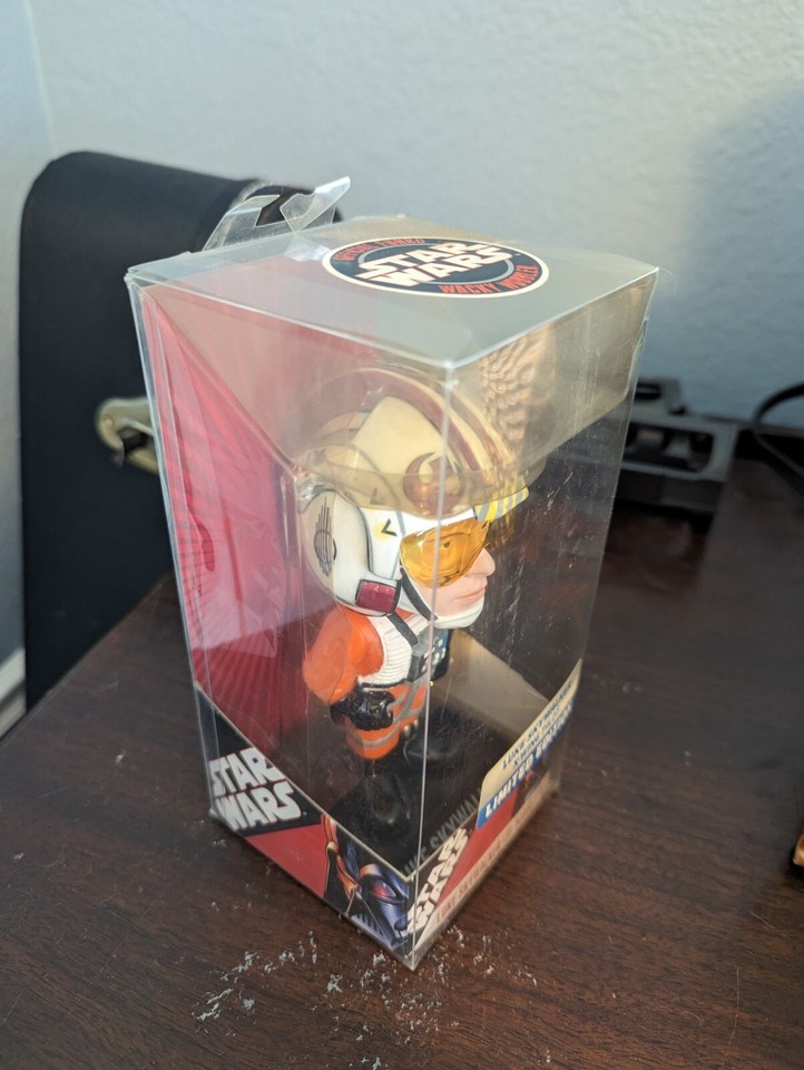 Funko Star Wars Luke Skywalker X-Wing Pilot Bobble-head Limited Edition ...