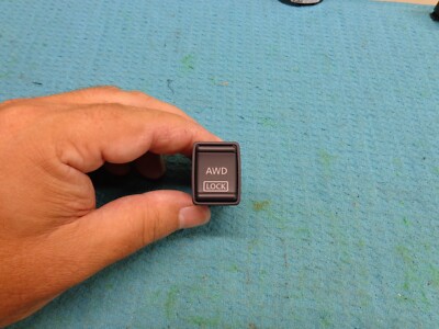 NISSAN ROGUE SPORT 17 18 19 20 21 22 AWD 4WD LOCK SWITCH BUTTON | eBay