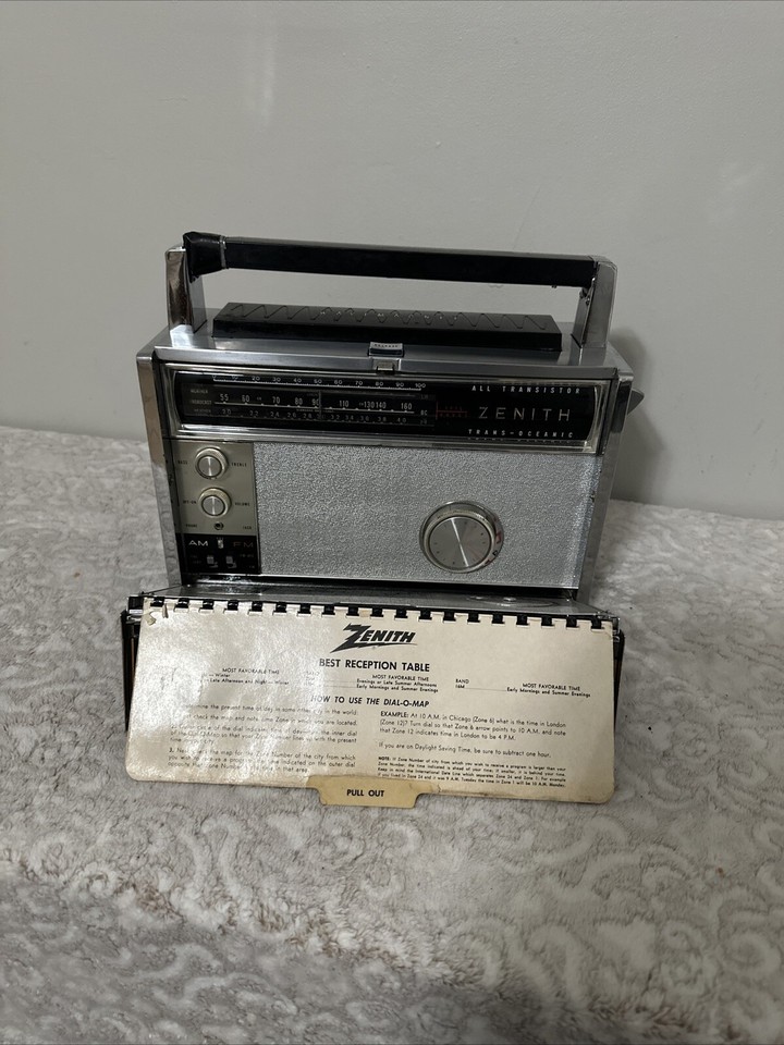 Vintage Zenith Royal 3000-1 Trans-Oceanic Transistor Radio W/ Reception ...