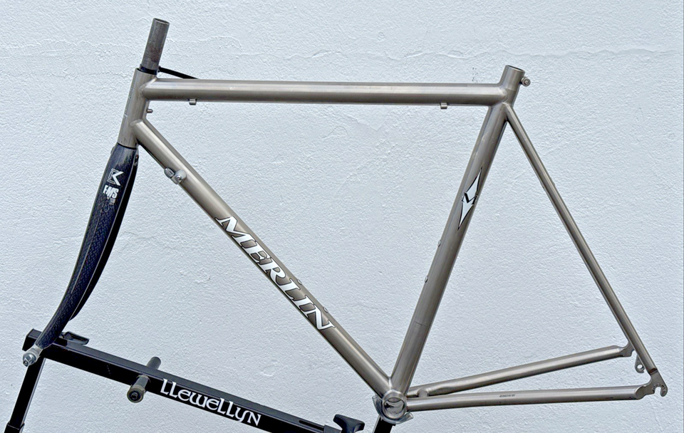 MERLIN Extralight Handmade USA Titanium 55 x 55.5cm Top Tube Frame ...