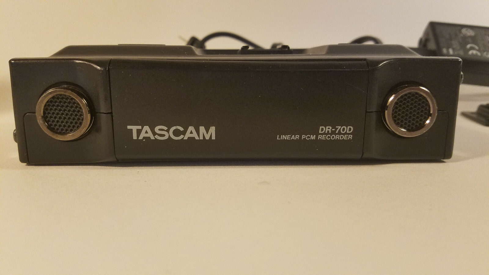 Tascam DR-700 Recorder Working Perfectly w/ broken strap mount (read ...