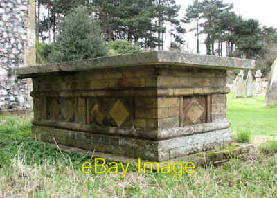 Photo 6x4 Holy Trinity church - tomb chest Sheringham This tomb chest ...