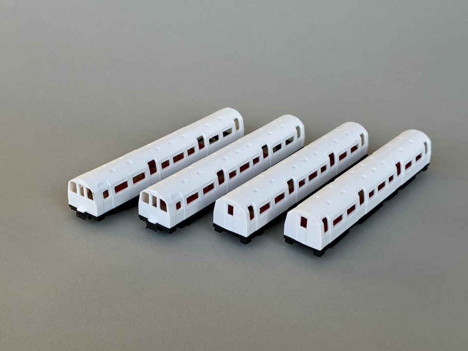 Murray's Models OO Gauge Unmotorised 1983 Jubilee London Underground 4 ...