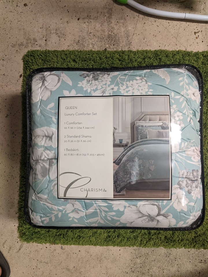 New Charisma Queen Comforter Set Molani- Comforter, 2 Standard Shams, 1 ...