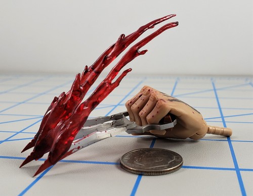 Gangsters kingdom hand with blood effect claw diamond 5 1/6 scale toys ...