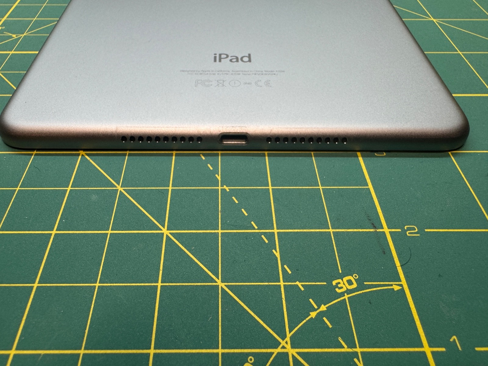 Apple iPad (4th Generation) A1459 128 GB, Wi-Fi , 9.7 in - Black - 92% ...