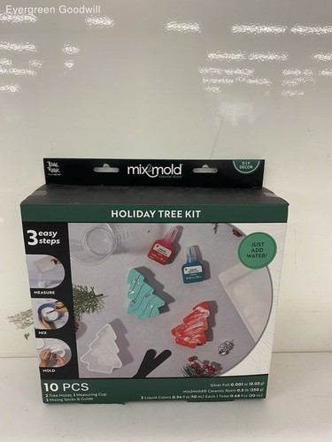Brea Reese Mix2Mold Holiday Tree Kit New | eBay