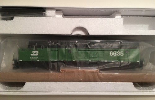 HO Athearn Genesis G67518 Burlington Northern F45 Diesel Locomotive BN ...