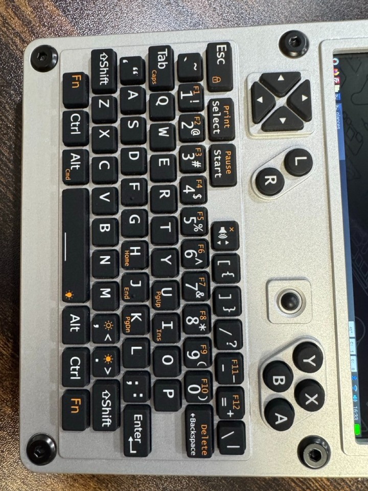 uConsole Clockworkpi - w/ 4G LTE - CM5-lite 16GB RAM 256GB microSD | eBay