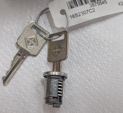 1652307C2 International Genuine Cylinder Tumbler With 2 Keys New Lock ...