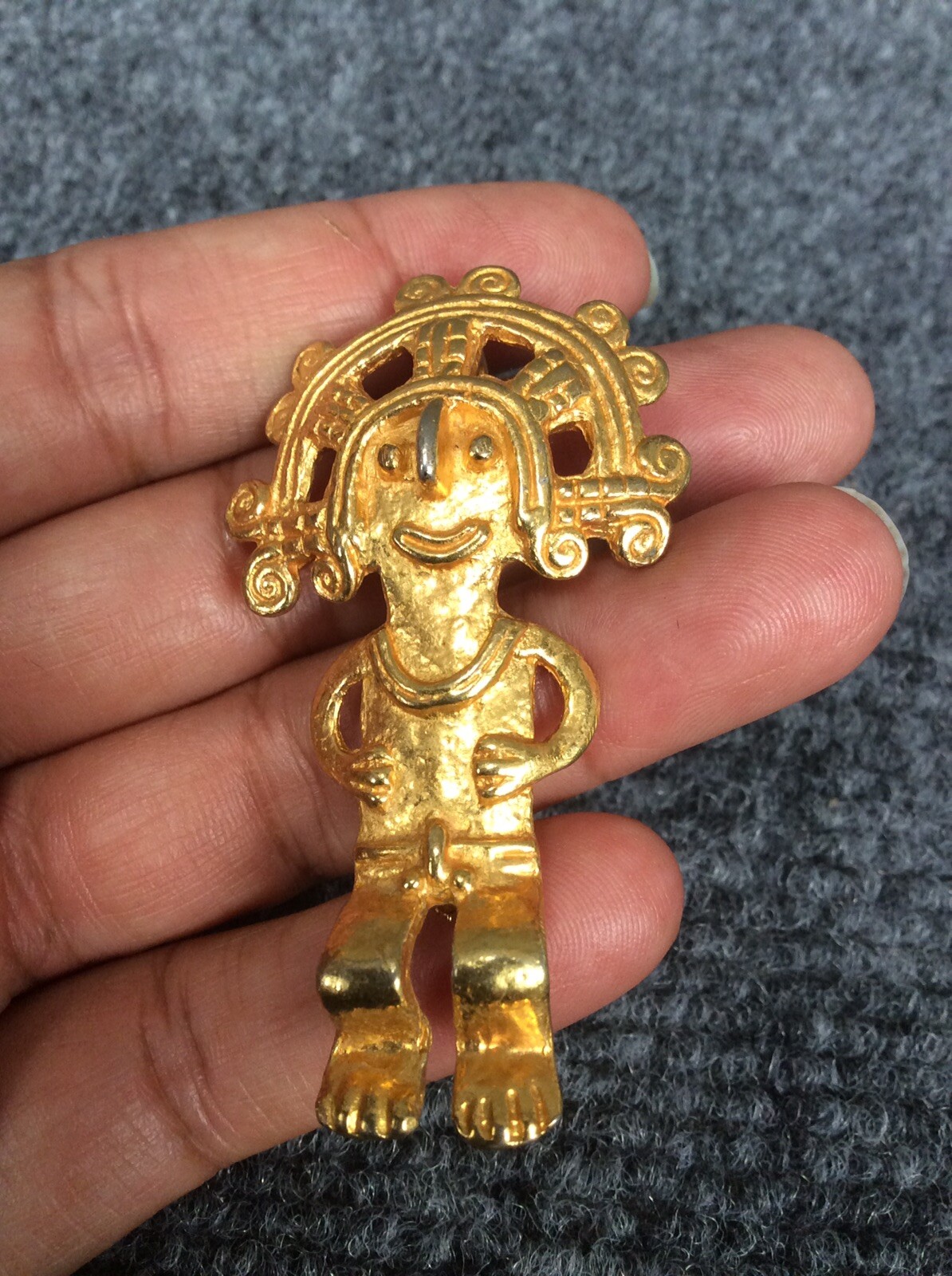 Vtg Alva studio aztec mayan gold tone pin brooch - Gem