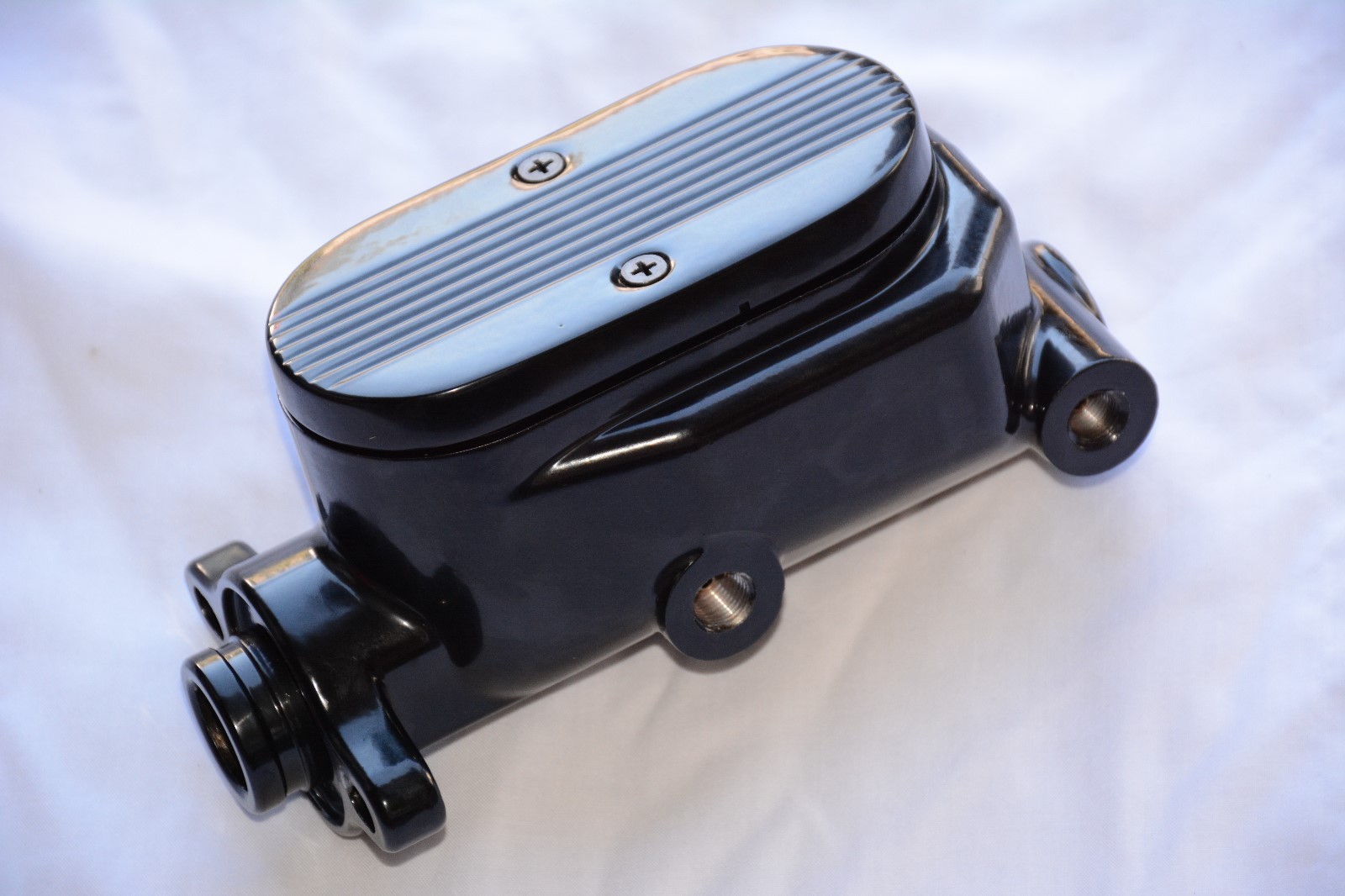 BLACK Center Finned Disc Drum 1" Bore Master Cylinder street rat rod gm ...