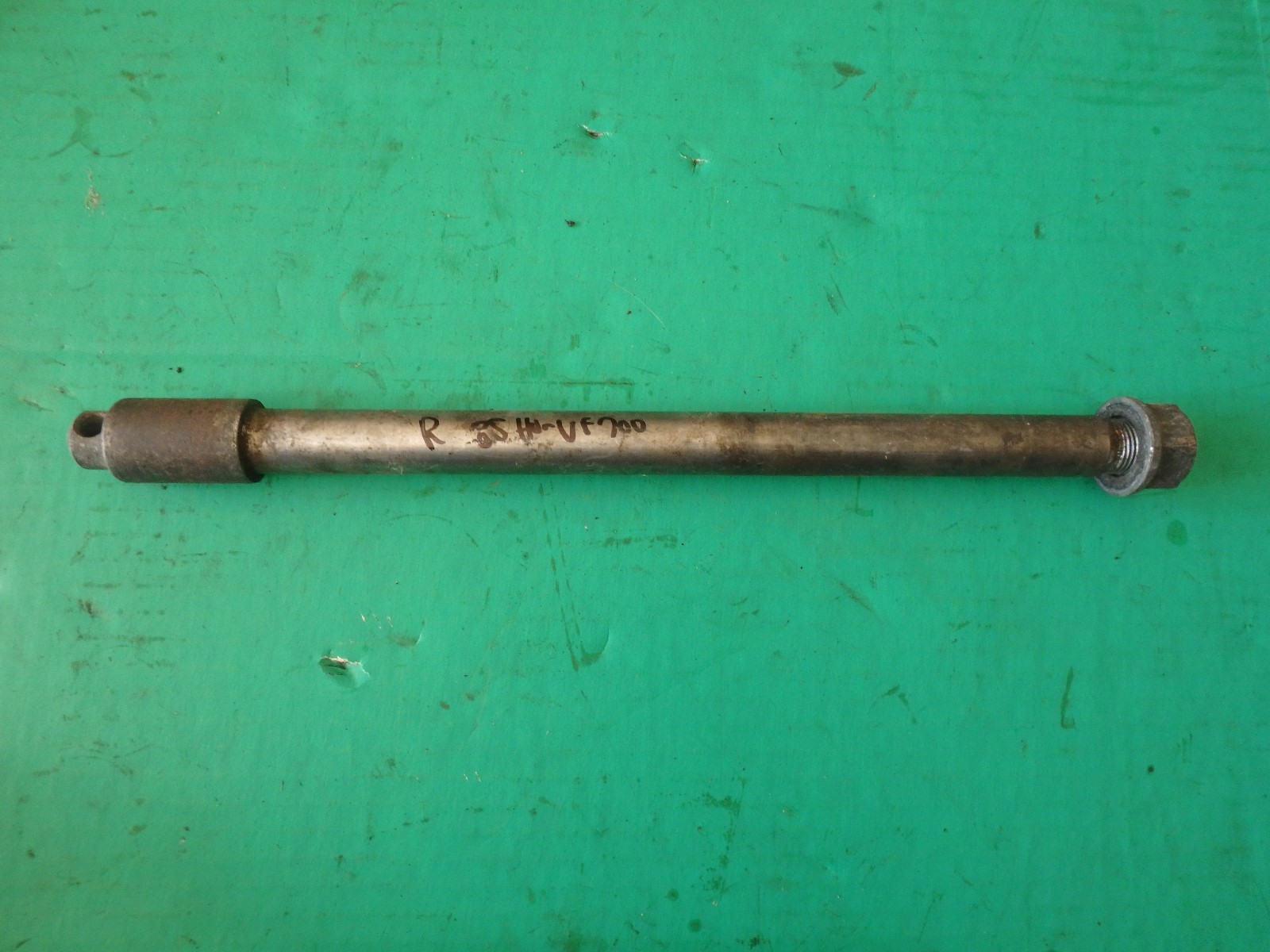 Honda Magna VF 700 Off year 1985 VF700 rear axle | eBay