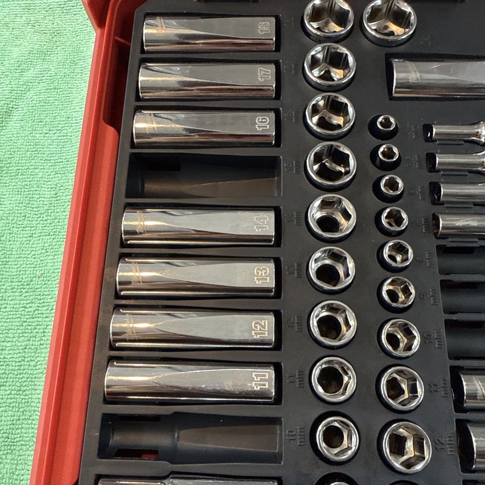 Milwaukee Ratchet & Socket Packout Set 3/8-1/4 106PC (48-22-9486 ...