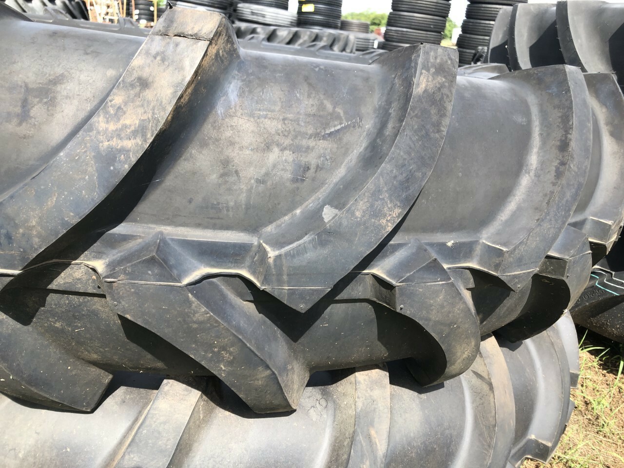 20.9-38 TREADURA A/P TRACTION R1 BAR TREAD 10 PLY TRACTOR TIRE Takeoff ...