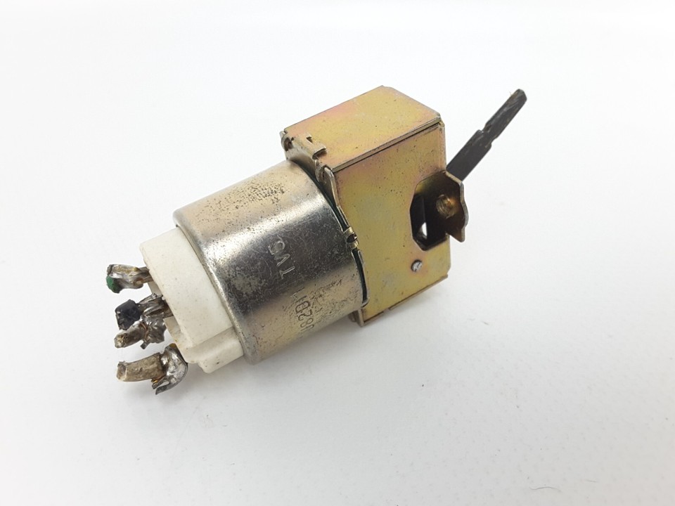 PIONEER SPEC-1 C77 PREAMPLIFIER PATS: power switch maybe fits other ...