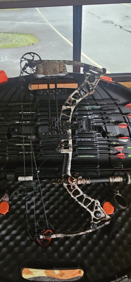 Mathews Z7 Extreme RH Compound Bow Draw Weight 70 Length 29 | eBay