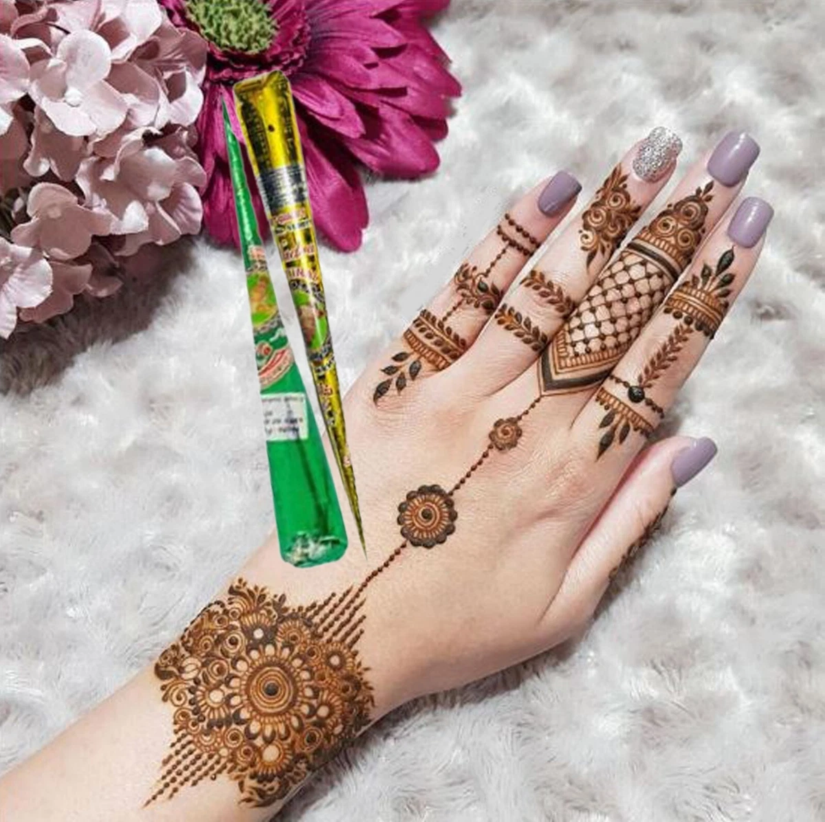 Henna Hands Somali