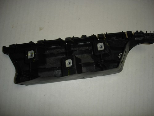 GM 22806325 FRONT BUMPER RIGHT SIDE FASCIA GUIDE | eBay