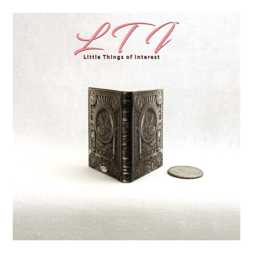 1:6 Scale OCCIDO LUMEN Book Illustrated Readable Illuminated Medieval ...