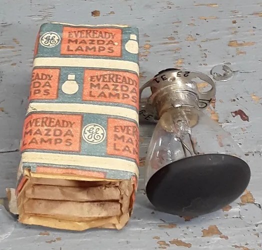 1 New NOS Vintage Eveready 2331S Mazda Lamp Bulb 32 32CP 6-8 Volt RP-11 ...
