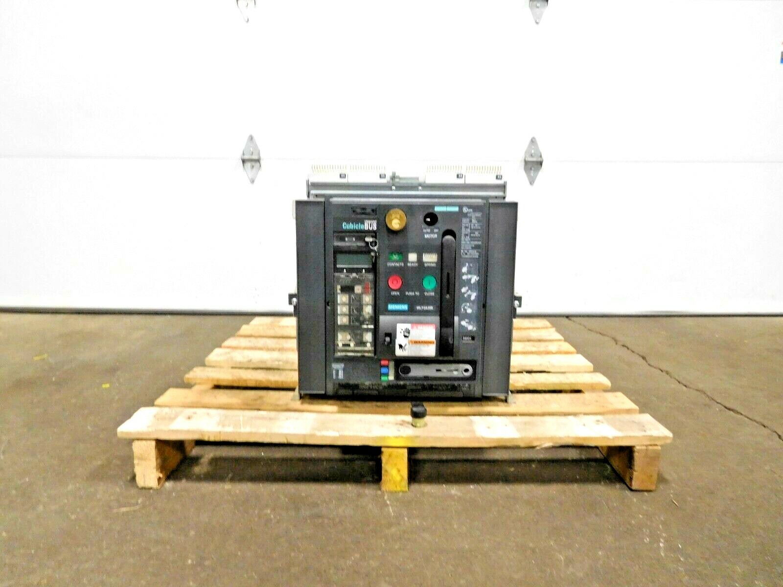 MO-3582, SIEMENS WLF2A308 INTEGRATED CUBICLE BUS POWER CIRCUIT BREAKER ...